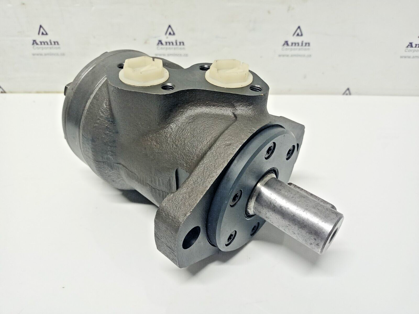 Danfoss OMR-100 Hydraulic motor 151-0212-5 - NEW – Amin Corporation